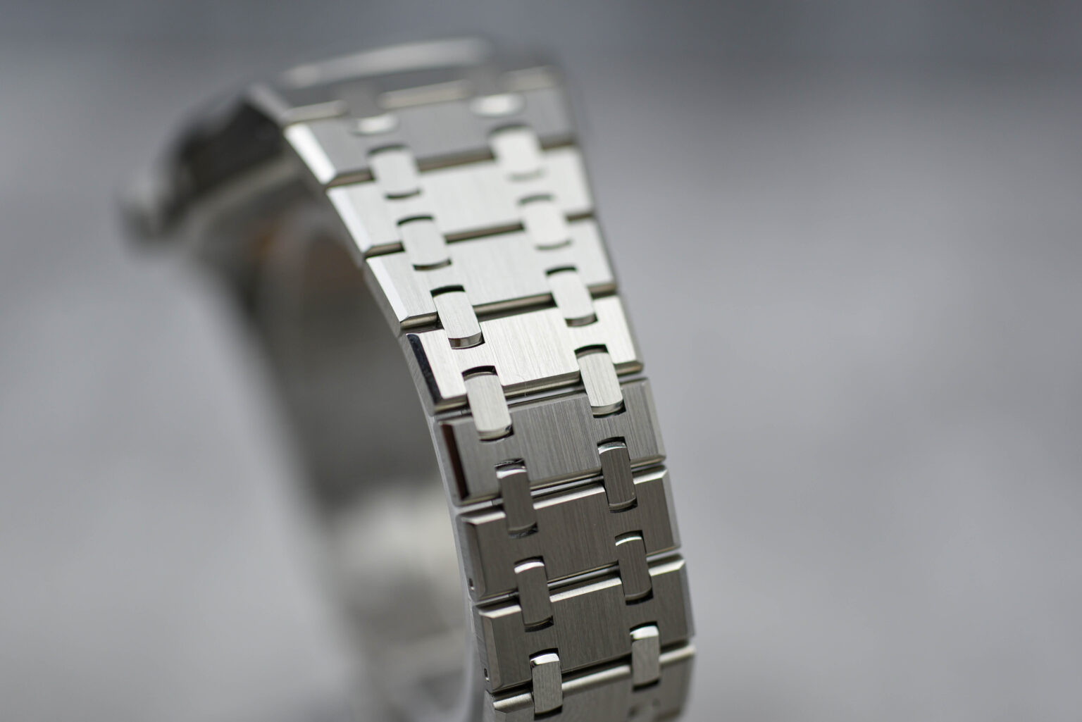 Audemars Piguet Royal Oak Ice Blue Dial 15550ST (2024) | The Watch Dealers